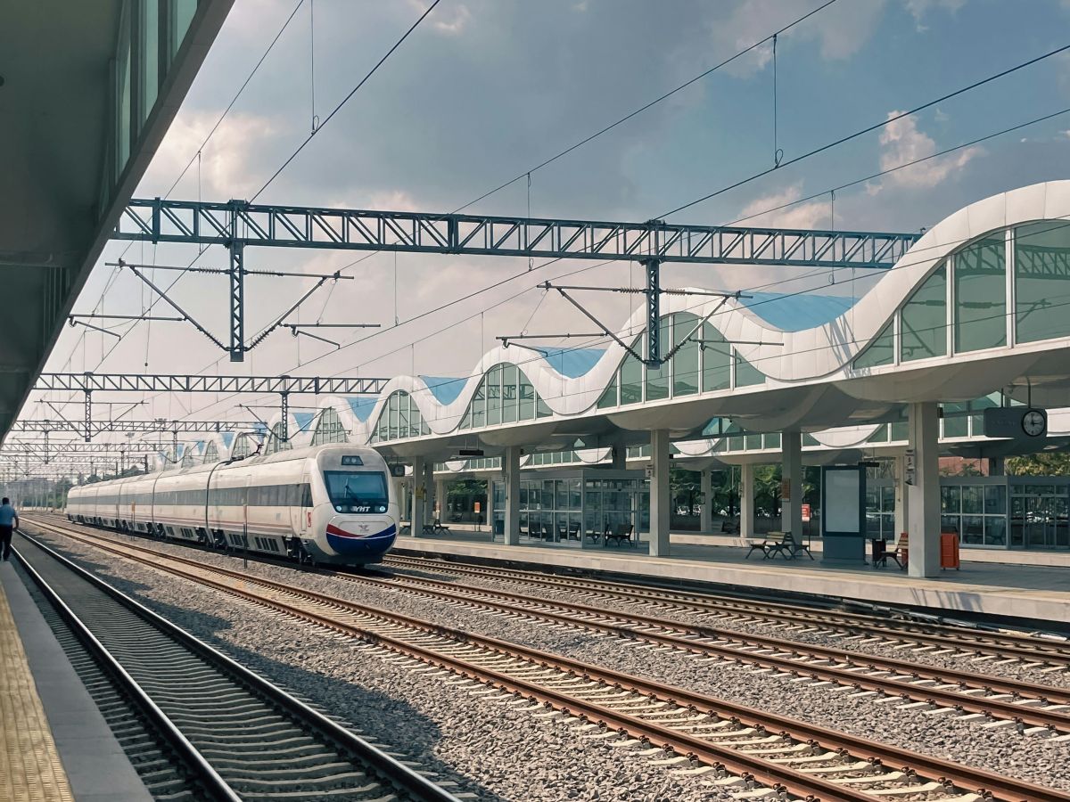 Evaluation of the climate change impact (CCI) on rail operations in ...